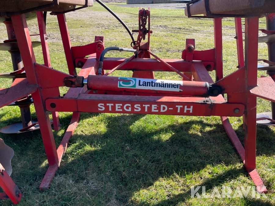 Tallriksharv Stegsted TH 26/32, Varberg, Klaravik auktioner