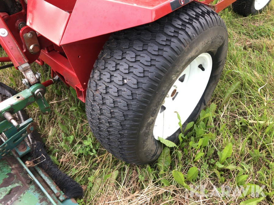 Klaravik Auktioner | Åkklippare Toro Grounds Pro 2000