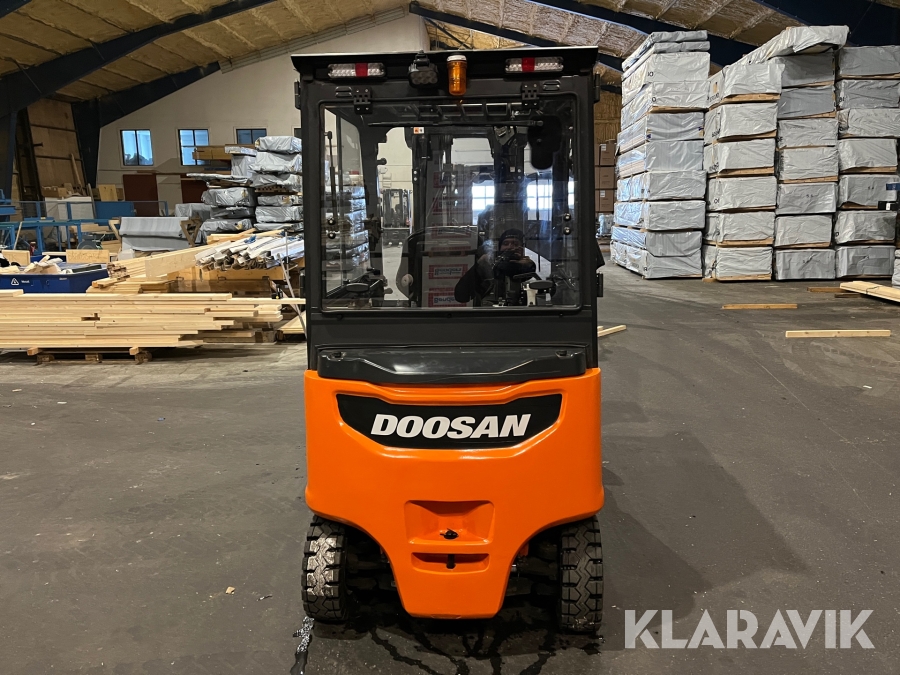 Motviktstruck Doosan B30X-7 EBP, Falköping, Klaravik auktion