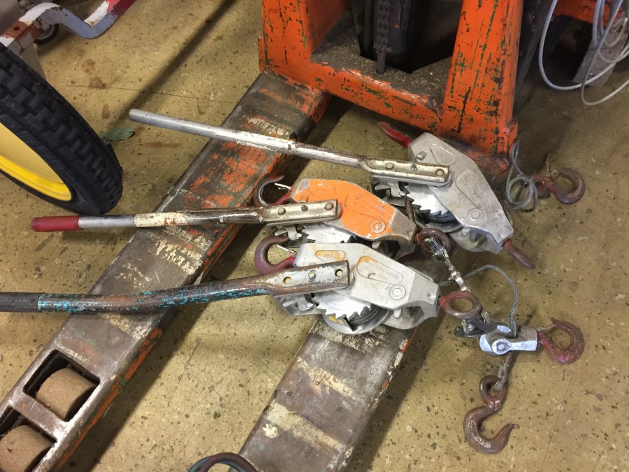 Klaravik Auktioner | 3 st Lyftblock