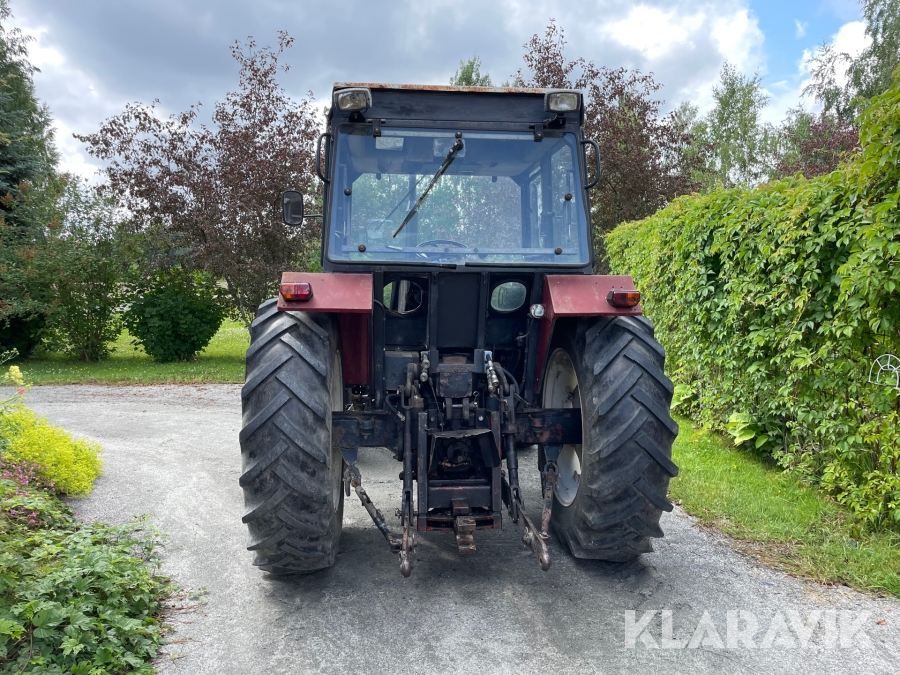 Traktor Universal 703 DT, Arvika, Klaravik auktioner