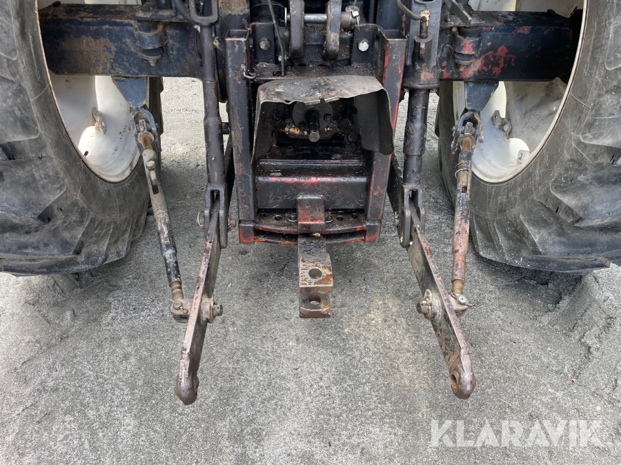 Traktor Universal 703 DT, Arvika, Klaravik auktioner