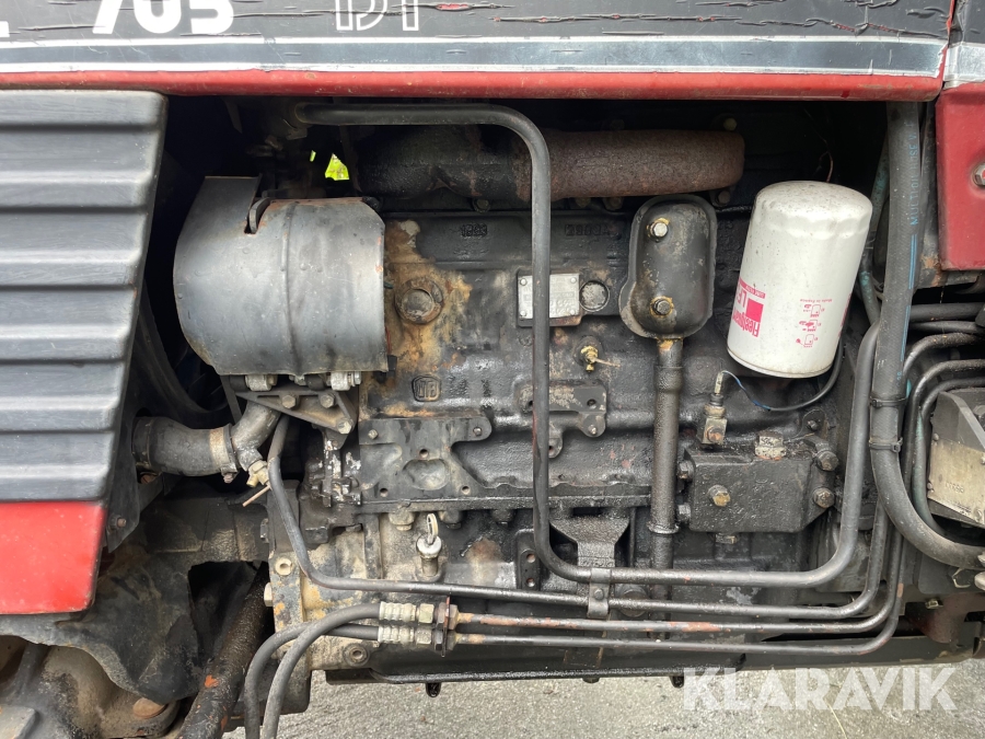 Traktor Universal 703 DT, Arvika, Klaravik auktioner