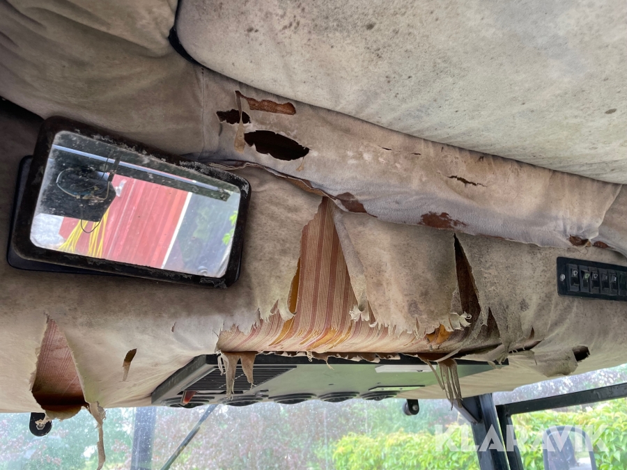 Traktor Universal 703 DT, Arvika, Klaravik auktioner