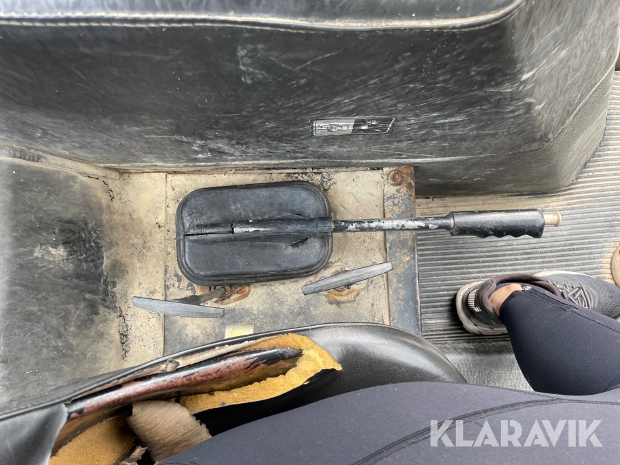 Traktor Universal 703 DT, Arvika, Klaravik auktioner