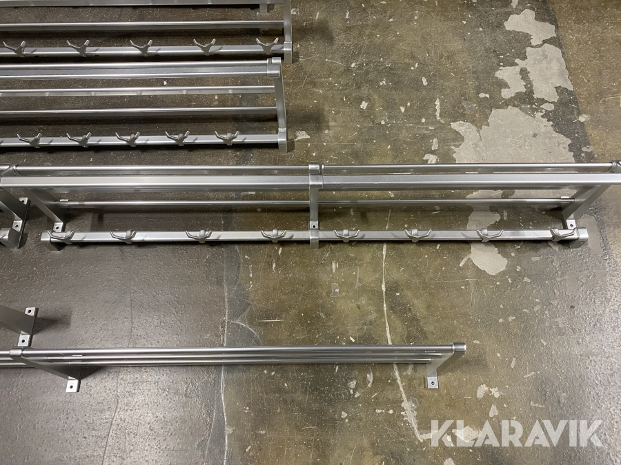 Klädhängare/hatthyllor och skohyllor, Linköping, Klaravik au