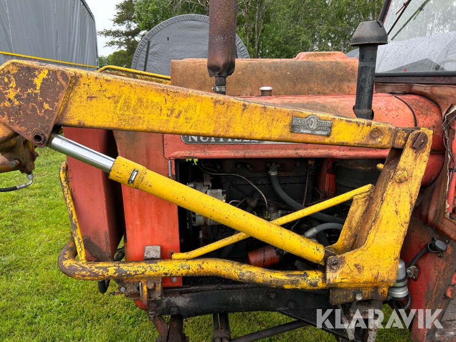 Traktor Nuffield 342, Kramfors, Klaravik auktioner