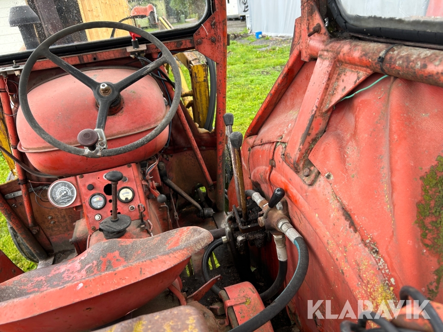 Traktor Nuffield 342, Kramfors, Klaravik auktioner