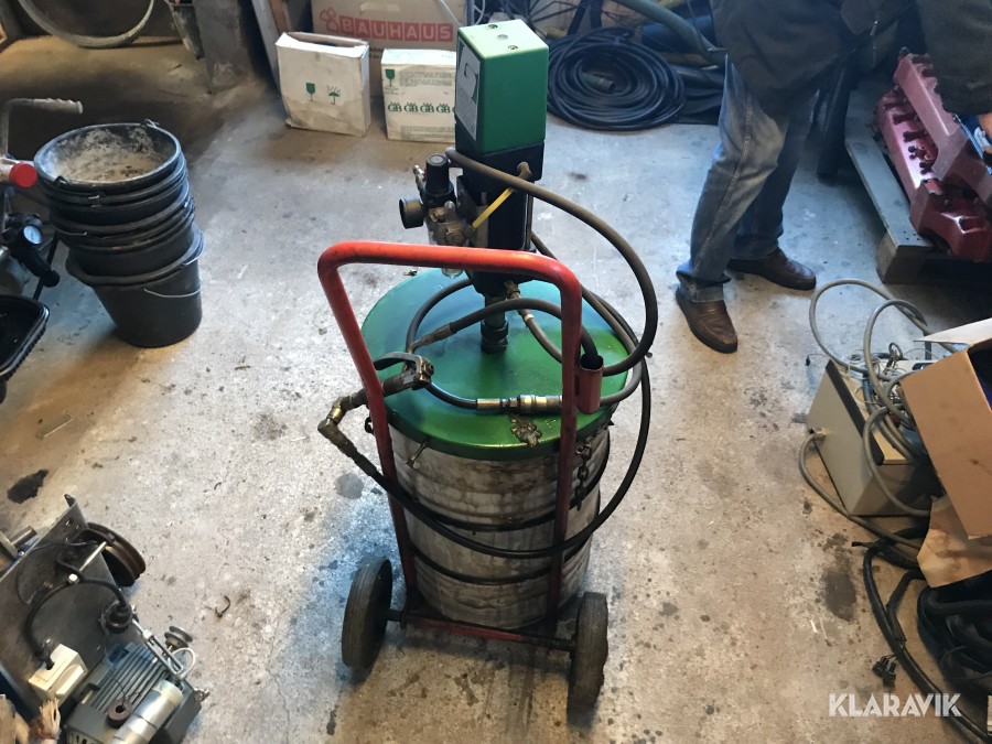 Klaravik Auktioner | Tryckluftsdriven fettspruta