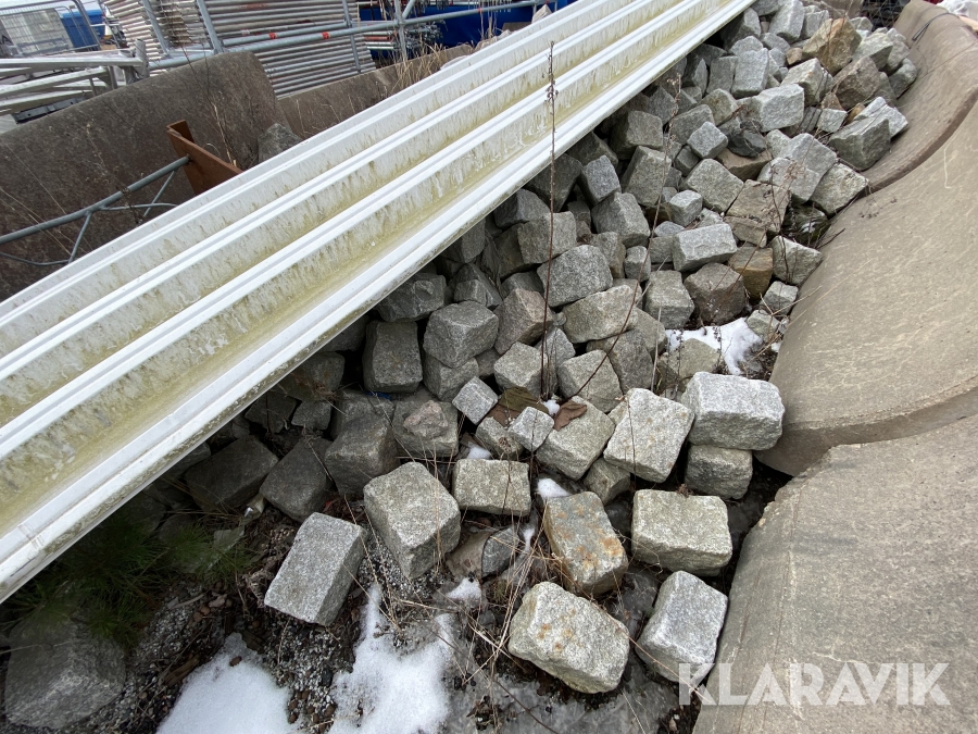 Storgatsten, Upplands Väsby, Klaravik auktioner