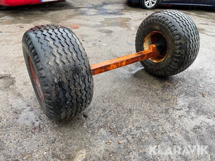 Hjulaxel, Orust, Klaravik auktioner