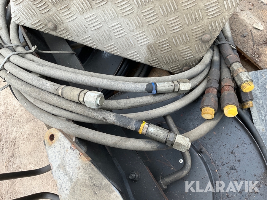 Rullar med slang till Hiabkran, Borås, Klaravik auktioner