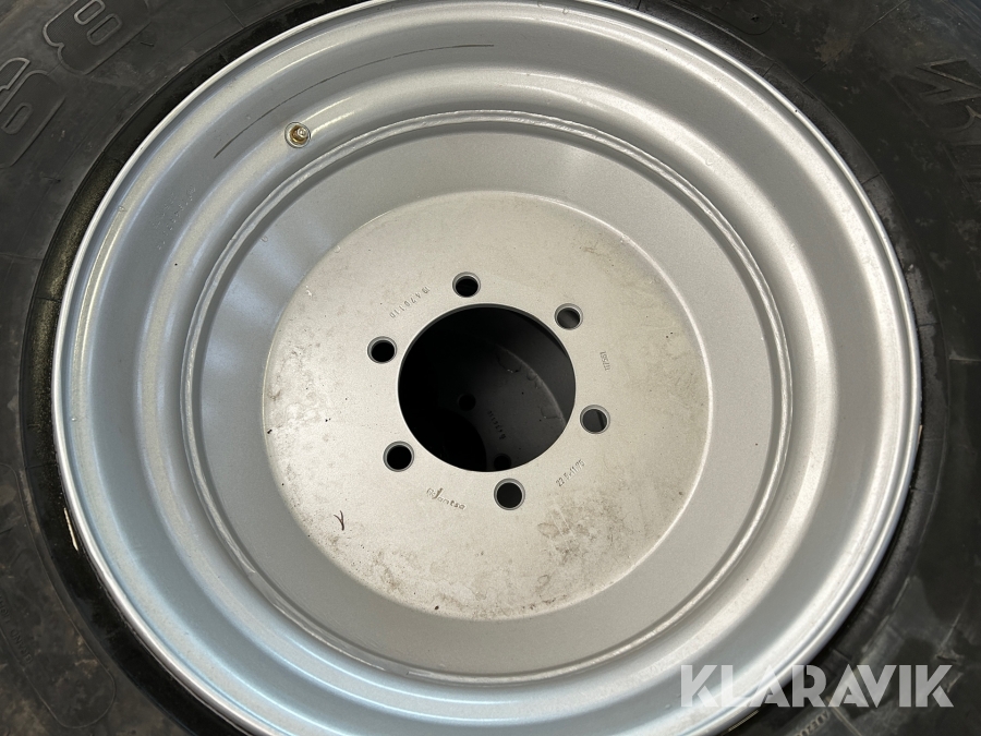 Entreprenaddäck Bridgestone R168 PLUS och 279 AS, Sundsvall