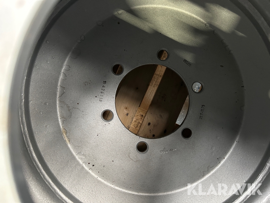 Entreprenaddäck Bridgestone R168 PLUS och 279 AS, Sundsvall