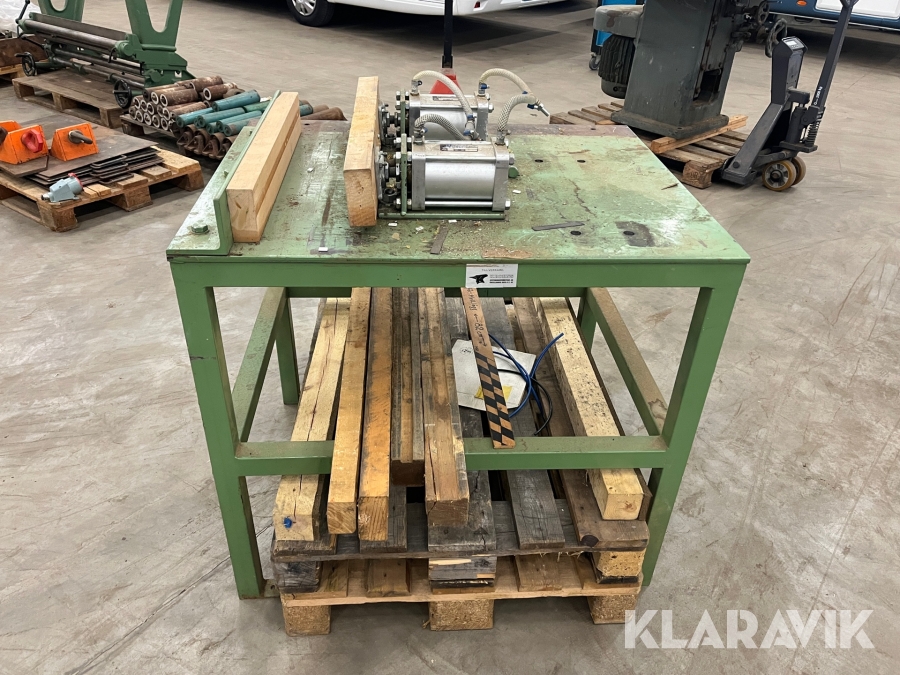 Pressbord Krohns, Örkelljunga, Klaravik auktioner