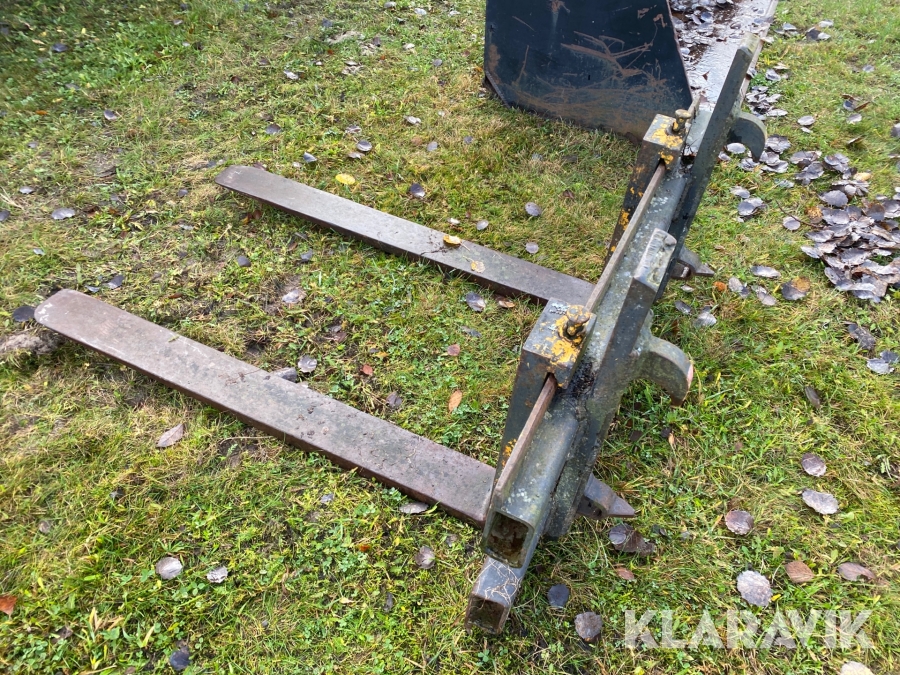 Gafflar, Sala, Klaravik auktioner