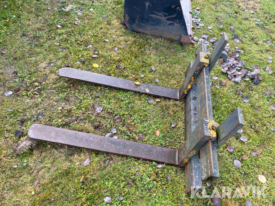 Gafflar, Sala, Klaravik auktioner