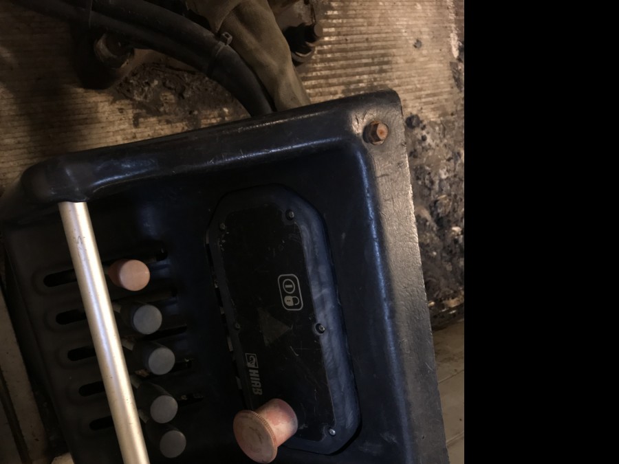 Klaravik Auktioner | VW LT 35 med HIAB 022T kran