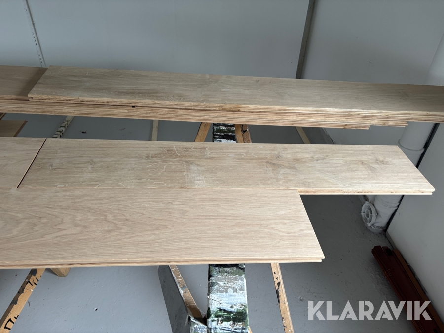 Ekgolv massivt, Kungälv, Klaravik auktioner