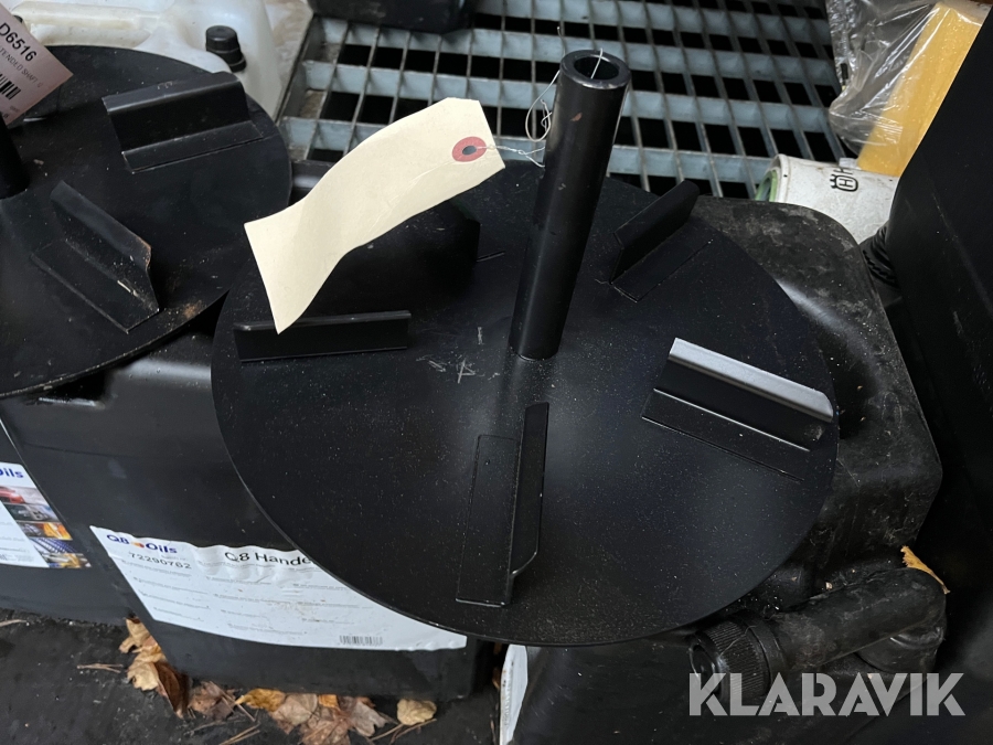 Sandspridare Snowex SP-3000, Upplands-Bro, Klaravik auktione