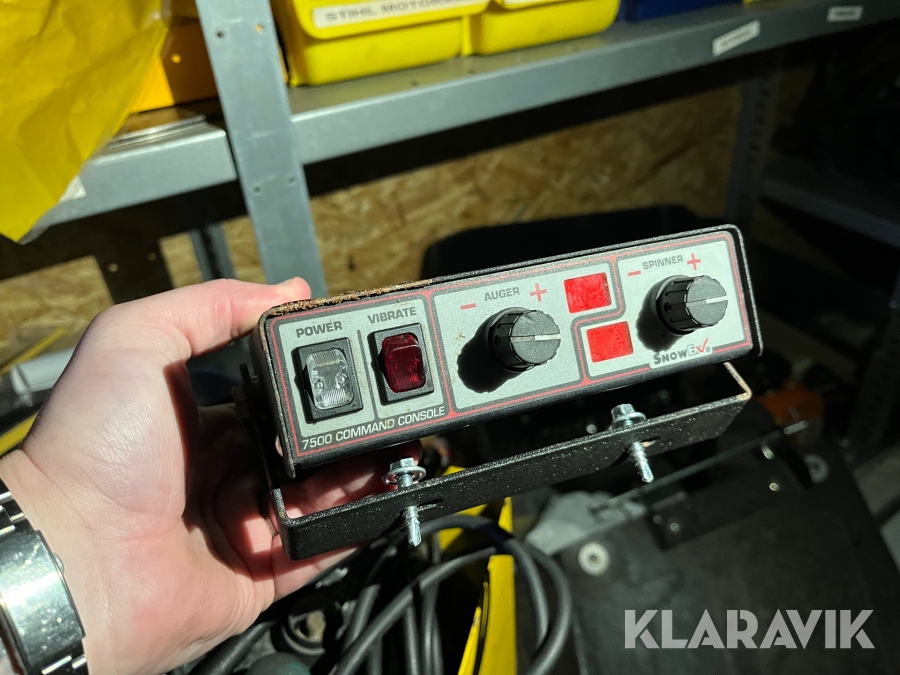 Sandspridare Snowex SP-3000, Upplands-Bro, Klaravik auktione