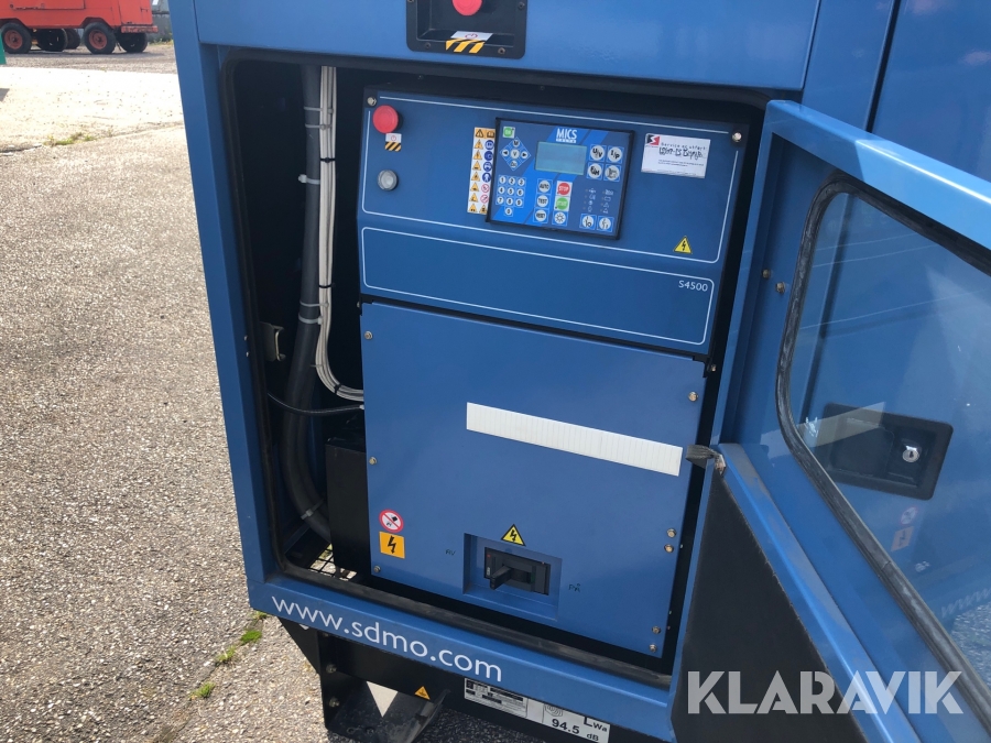 Klaravik Auktioner | Generator / Elverk SDMO JS 100 100kVA