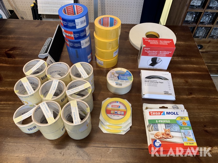 Klaravik Auktioner | Paket med tejp olika sorter