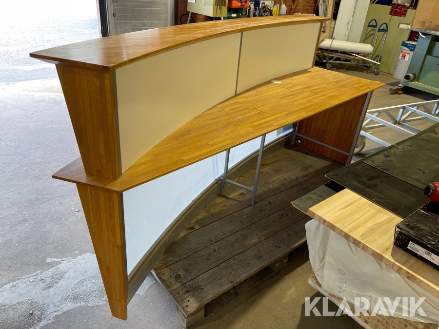 Klaravik Auktioner | Receptionsdisk med belysning