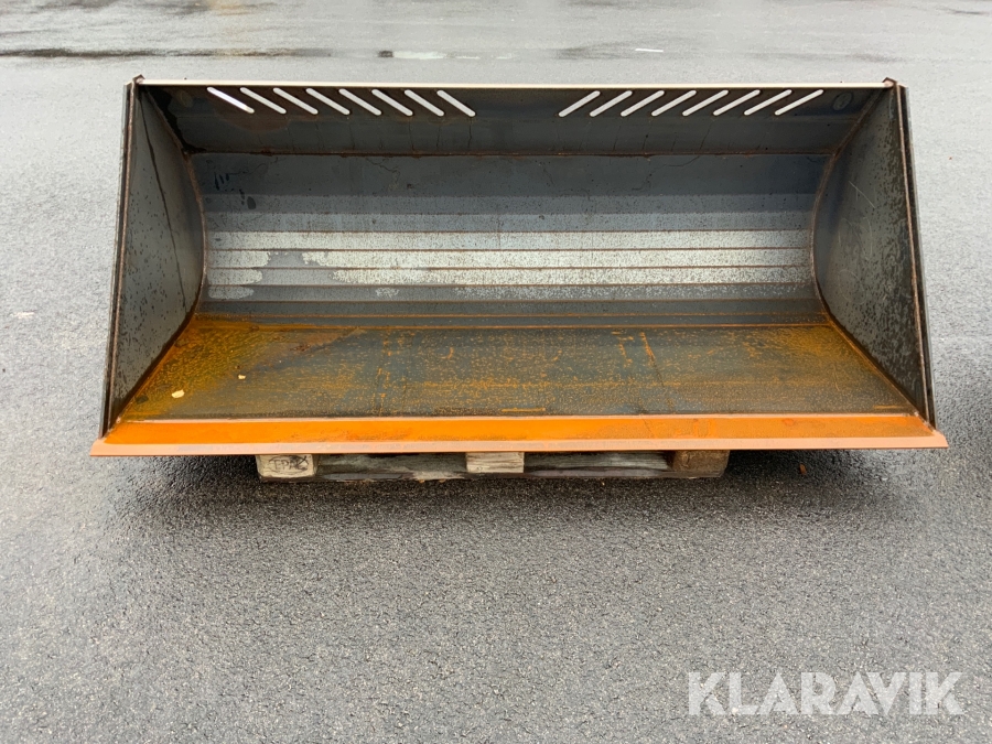Klaravik Auktioner | Universalskopa robotkörd