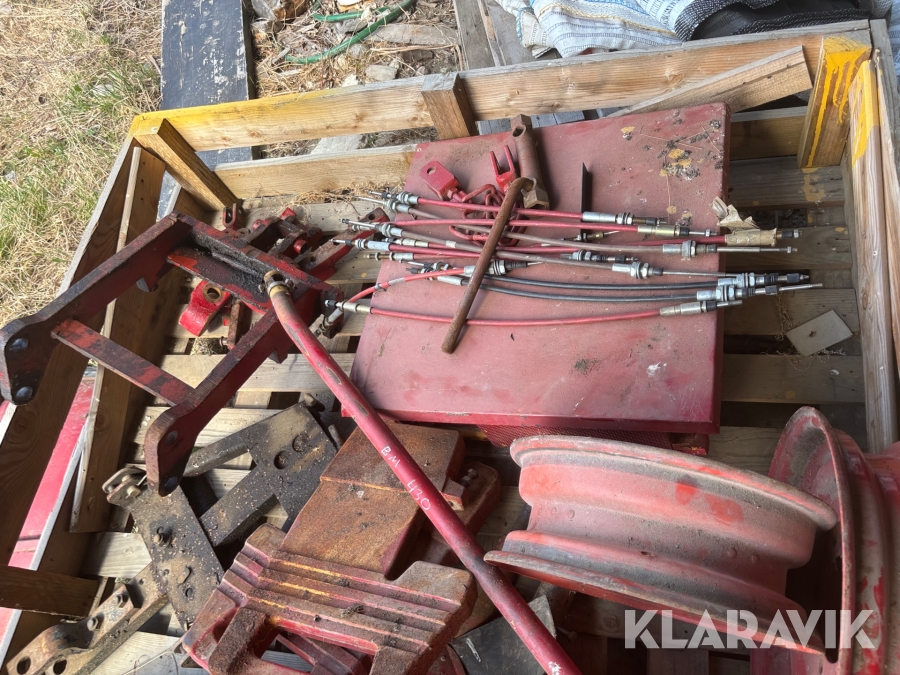 Diverse tillbehör till veterantraktor, Skellefteå, Klaravik
