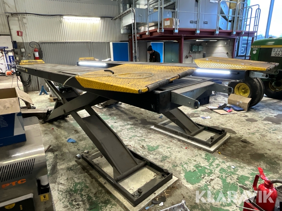 Fordonslyft Saturnus 40R, Eskilstuna, Klaravik auktioner