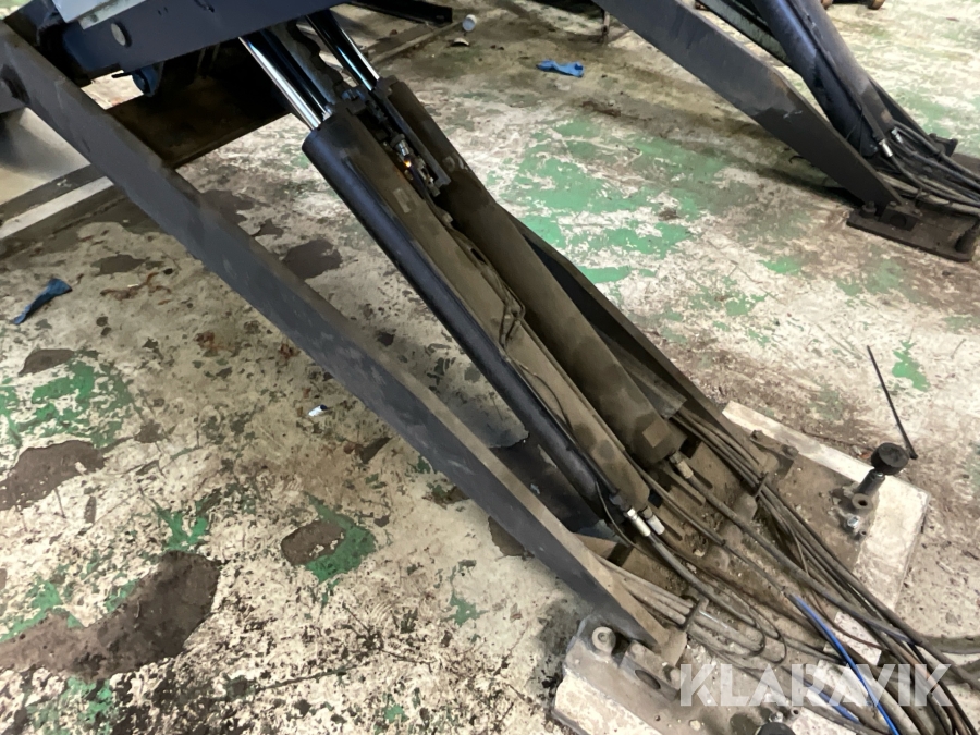 Fordonslyft Saturnus 40R, Eskilstuna, Klaravik auktioner