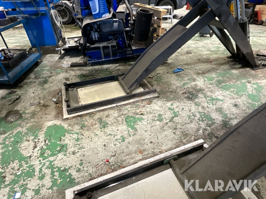 Fordonslyft Saturnus 40R, Eskilstuna, Klaravik auktioner