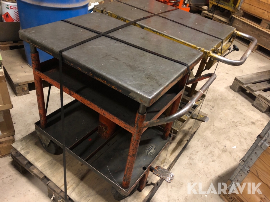 Klaravik Auktioner | Lyftbord 2st BT