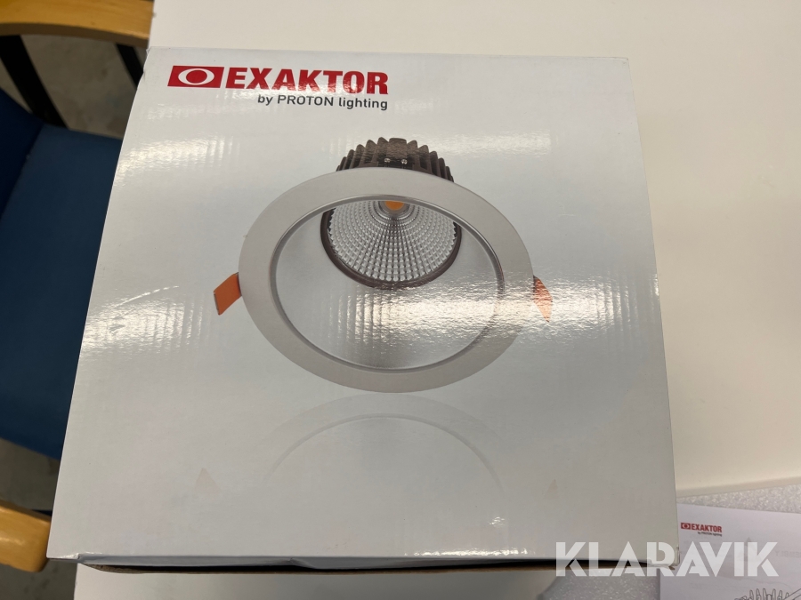 Spotlight Exaktor Lyra 8, Täby, Klaravik auktioner