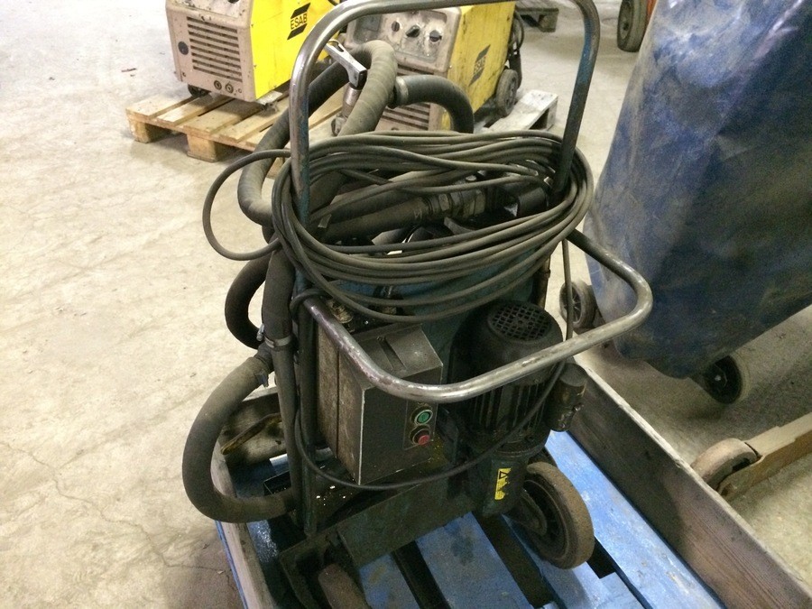 Klaravik Auktioner | Elektrisk fatpump/ Oljepump