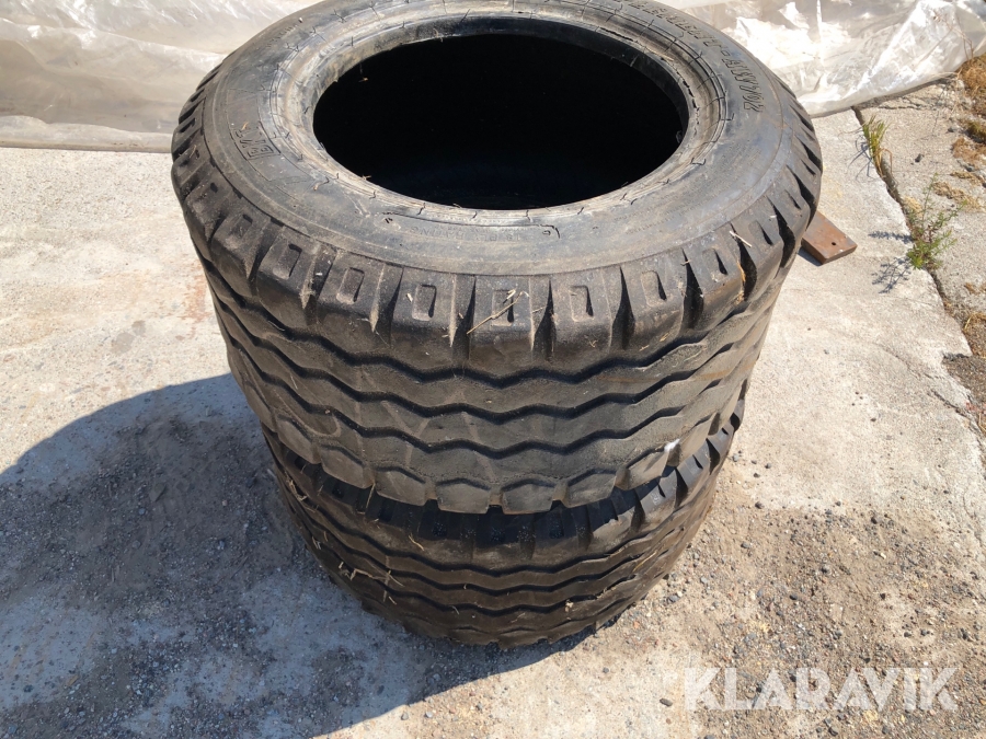 Däck till grävmaskin BKT 13.0/55-16