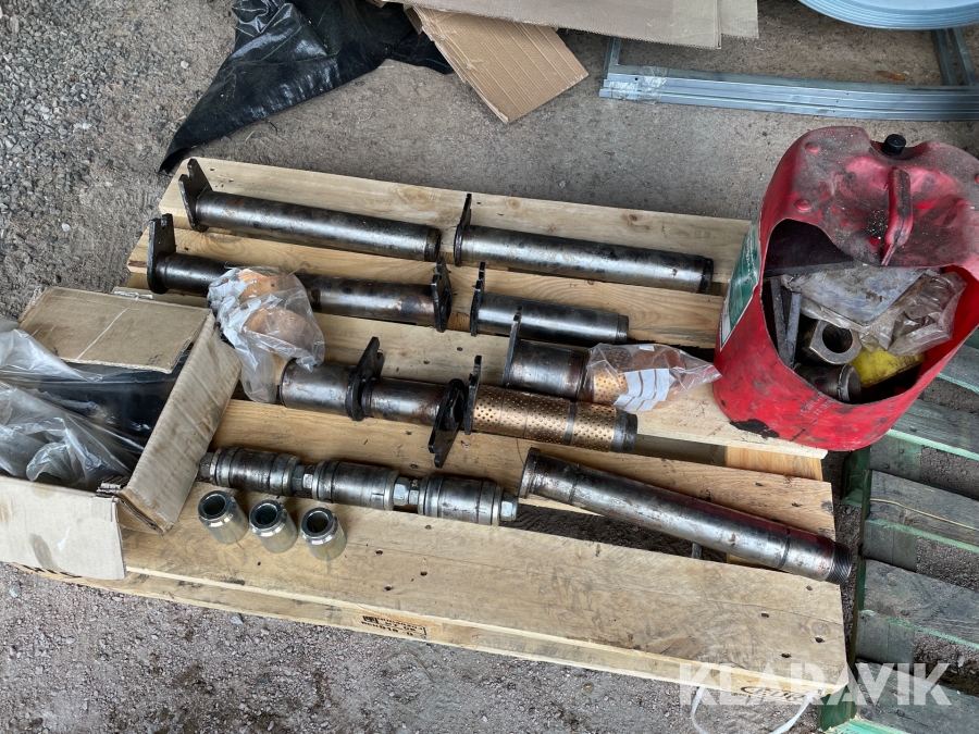 Klaravik Auktioner | Diverse delar till kran