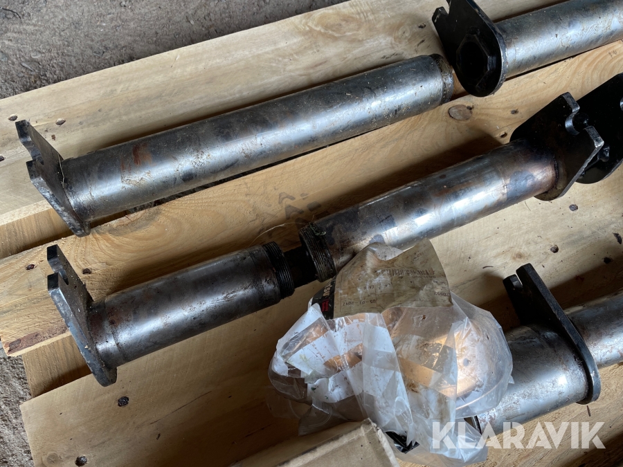 Klaravik Auktioner | Diverse delar till kran