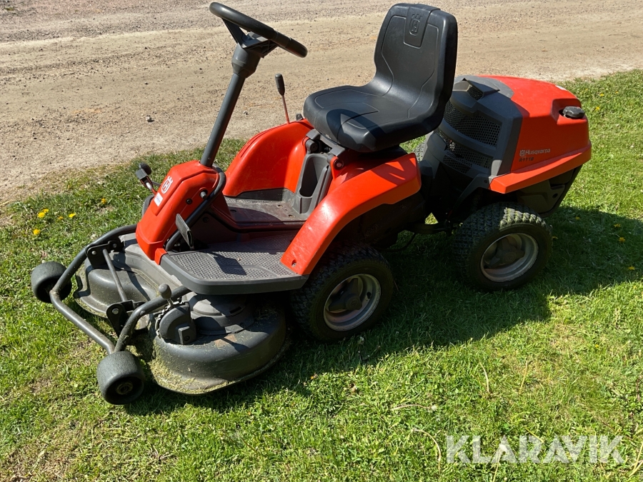 Åkgräsklippare Husqvarna R111B , Nyköping, Klaravik auktione