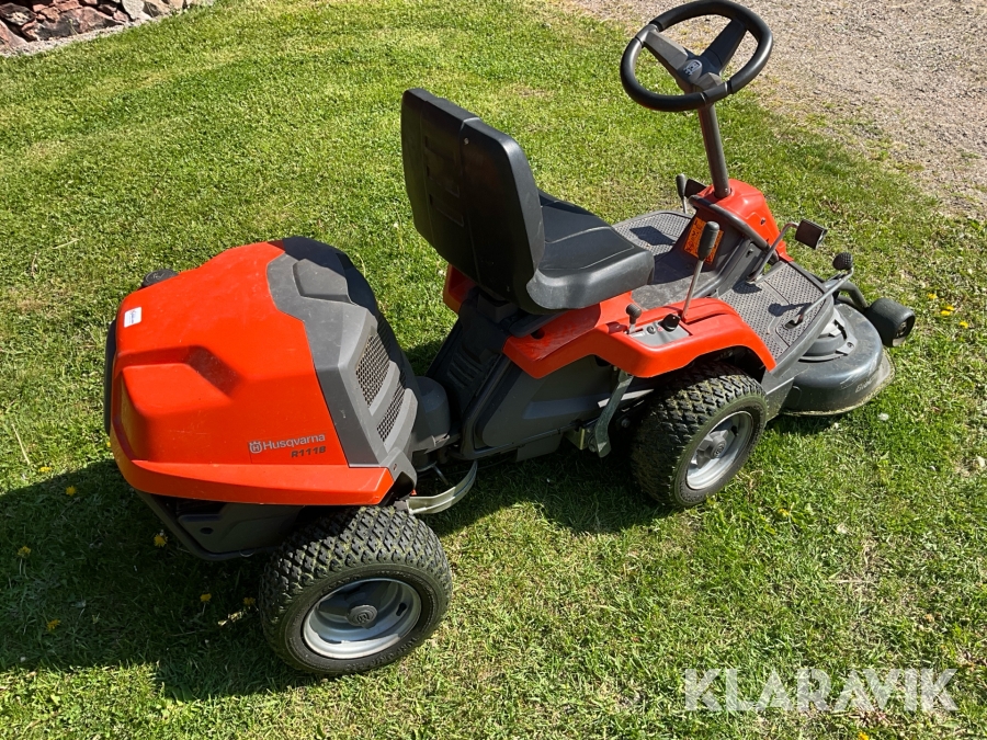 Åkgräsklippare Husqvarna R111B , Nyköping, Klaravik auktione