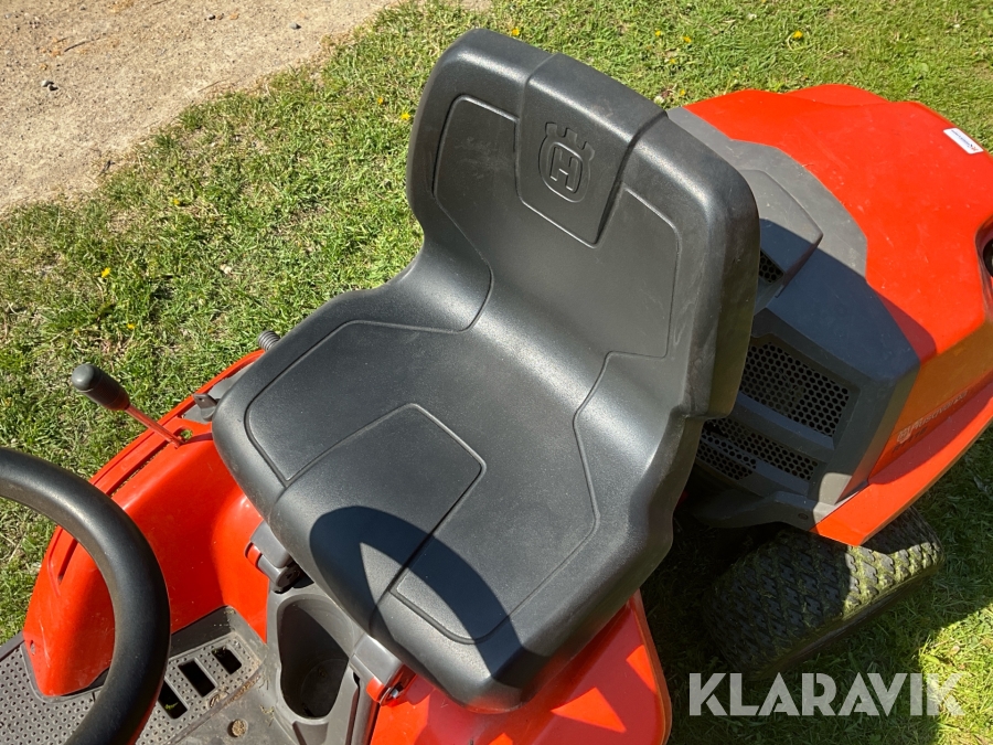 Åkgräsklippare Husqvarna R111B , Nyköping, Klaravik auktione