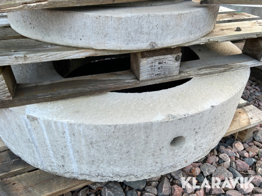 Parti med VA betong material, Ängelholm, Klaravik auktioner