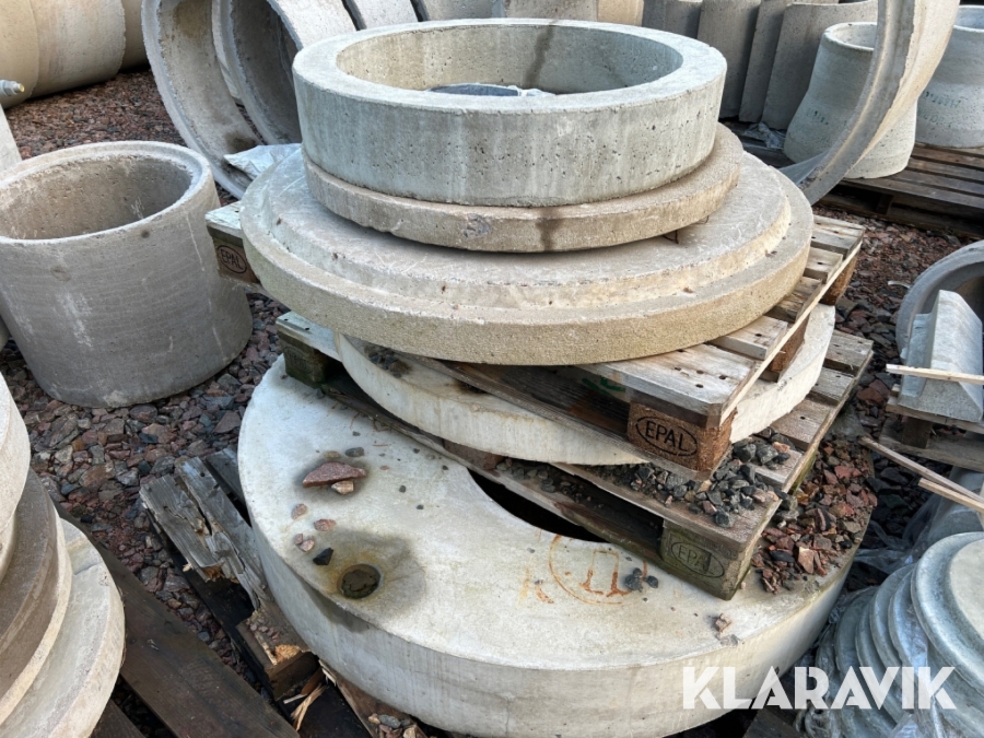 Parti med VA betong material, Ängelholm, Klaravik auktioner