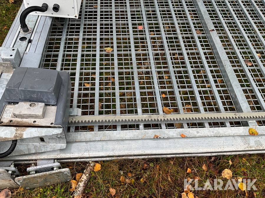 Motordriven skjutgrind Demex Svalan, Storuman, Klaravik aukt