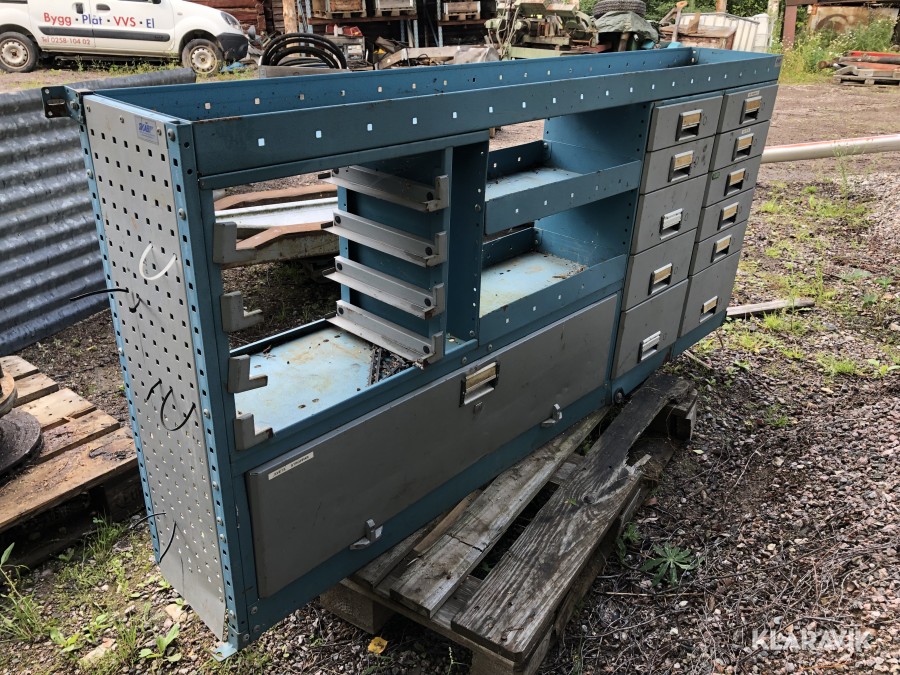 Klaravik Auktioner | Verkstadsskåp för skåpbil