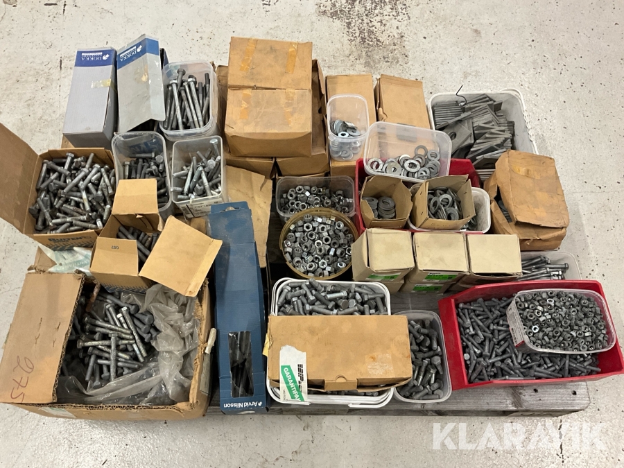 Muttrar bultar brickor, Haninge, Klaravik auktioner