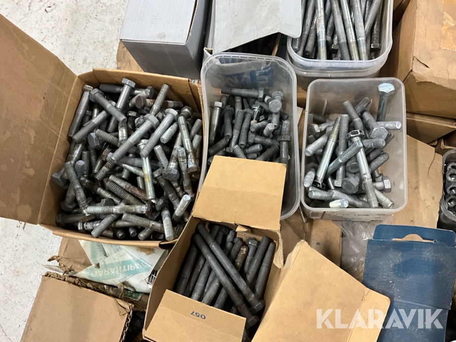 Muttrar bultar brickor, Haninge, Klaravik auktioner