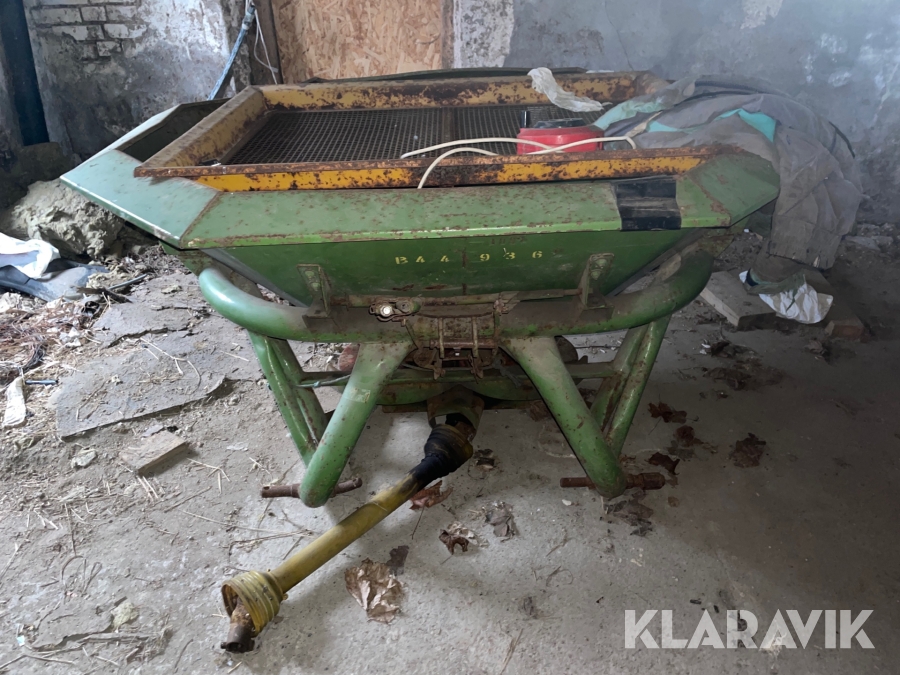 Konstgödselspridare, Essunga, Klaravik