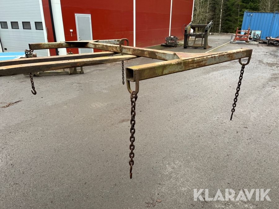 Lyftok, Boxholm, Klaravik auktioner